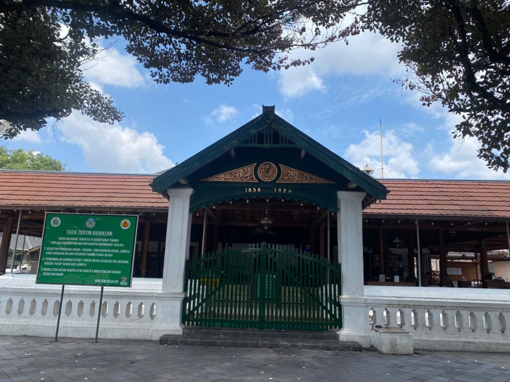 Masjid Gede Mataram Kotagede, Jejak Sejarah Kerajaan Mataram Islam ...